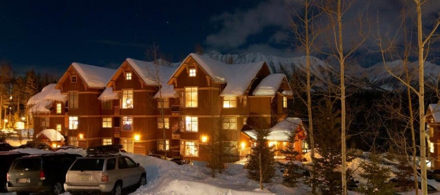 Timberline Lodges and Spa, Fernie Ski Resort - Snowcapped Travel